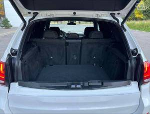 BMW X5 2014 in Kaunas, with an engine capacity of 3.00 L and mileage of 222 thousand km for 19950 €, photo 21 on AUTOMOTO.COM.LV
