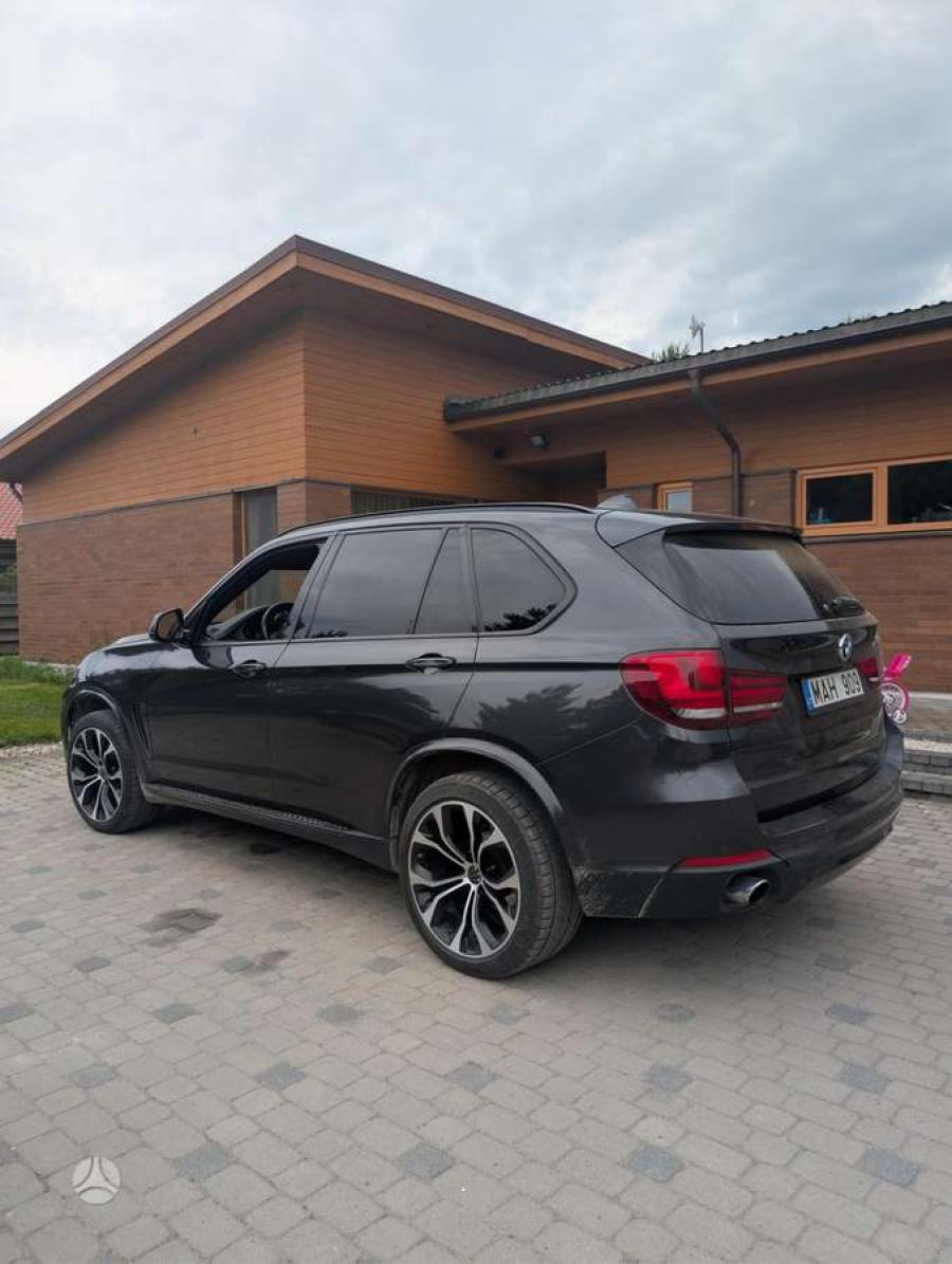 BMW X5 2014 in Klaipeda, with an engine capacity of 2.98 L and mileage of 220 thousand km for 18500 €, photo 1 on AUTOMOTO.COM.LV
