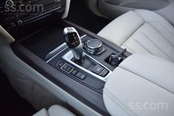 BMW X5 2015 in Riga, with an engine capacity of 3.00 L and mileage of 173 thousand km for 5990 €, photo 5 on AUTOMOTO.COM.LV