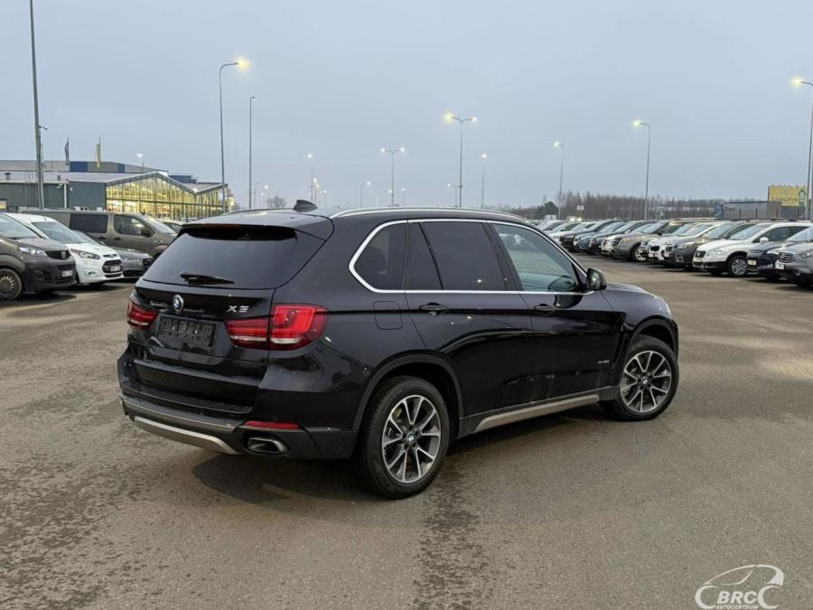 BMW X5 2015 in Vilnius, with an engine capacity of 4.40 L and mileage of 271 thousand km for 15900 €, photo 4 on AUTOMOTO.COM.LV
