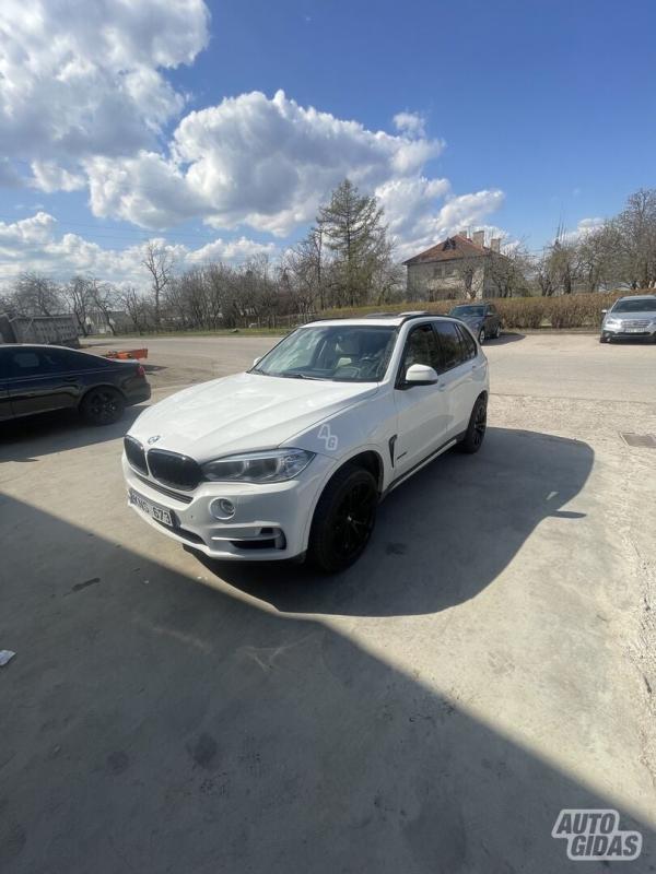 BMW X5 2015 Kauņa, ar dzinēja tilpumu 3.50 L un nobraukumu 300 tūkst. km par 11800 €, foto 1 vietnē AUTOMOTO.COM.LV