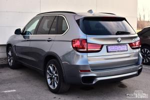 BMW X5 2015 in Kretinga, with an engine capacity of 3.00 L and mileage of 259 thousand km for 15999 €, photo 7 on AUTOMOTO.COM.LV