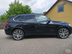 BMW X5 2015 in Kaunas, with an engine capacity of 3.00 L and mileage of 312 thousand km for 16999 €, photo 9 on AUTOMOTO.COM.LV
