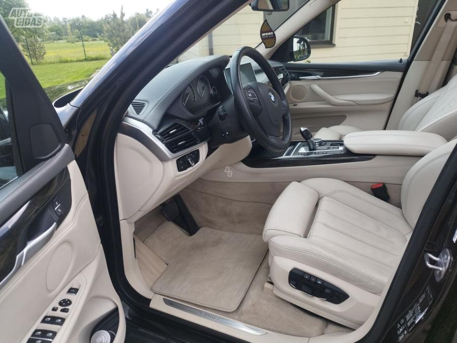 BMW X5 2015 in Kaunas, with an engine capacity of 3.00 L and mileage of 312 thousand km for 16999 €, photo 11 on AUTOMOTO.COM.LV