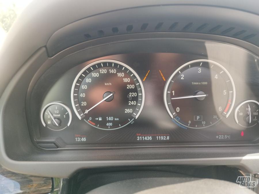 BMW X5 2015 in Kaunas, with an engine capacity of 3.00 L and mileage of 312 thousand km for 16999 €, photo 14 on AUTOMOTO.COM.LV