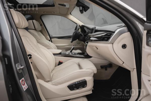 BMW X5 2015 in Jelgava, with an engine capacity of 3.00 L and mileage of 258 thousand km for 17800 €, photo 10 on AUTOMOTO.COM.LV