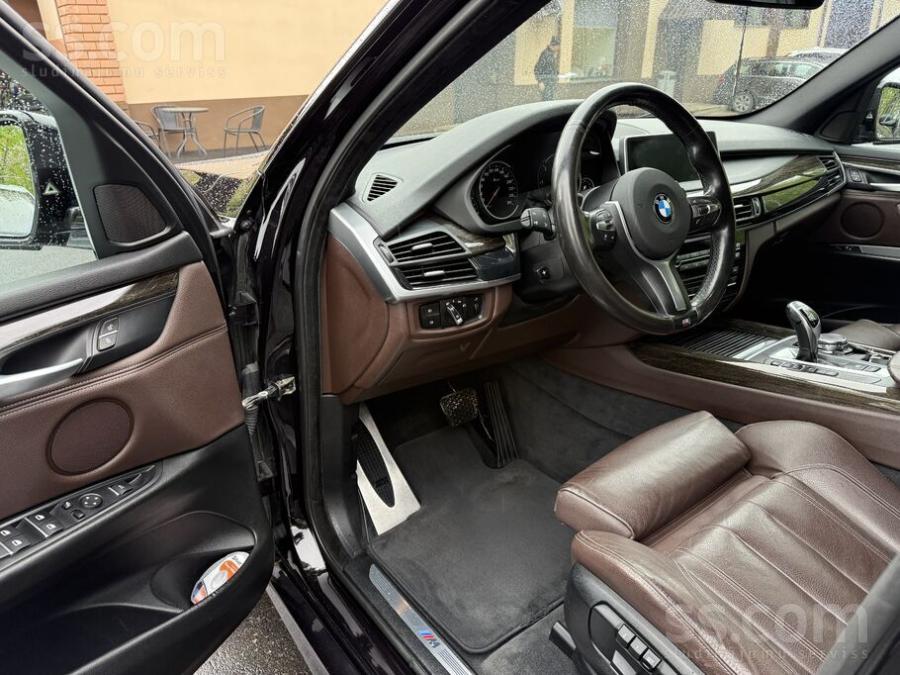 BMW X5 2015 Dobele, ar dzinēja tilpumu 3.00 L un nobraukumu 297 tūkst. km par 19700 €, foto 32 vietnē AUTOMOTO.COM.LV