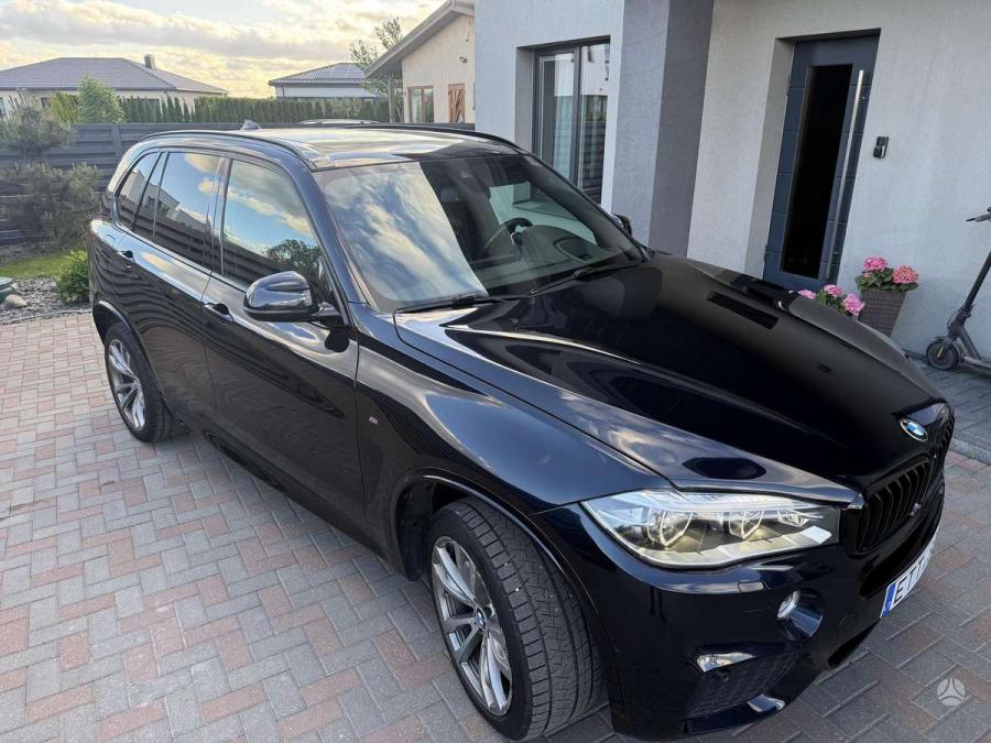 BMW X5 2015 in Kaunas, with an engine capacity of 2.99 L and mileage of 284 thousand km for 19900 €, photo 3 on AUTOMOTO.COM.LV