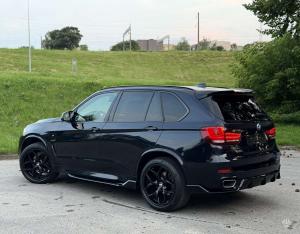 BMW X5 2015 in Vilnius, with an engine capacity of 2.99 L and mileage of 220 thousand km for 20390 €, photo 12 on AUTOMOTO.COM.LV