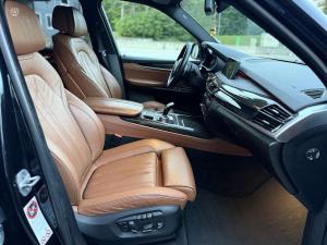 BMW X5 2015 in Vilnius, with an engine capacity of 2.99 L and mileage of 220 thousand km for 20390 €, photo 26 on AUTOMOTO.COM.LV