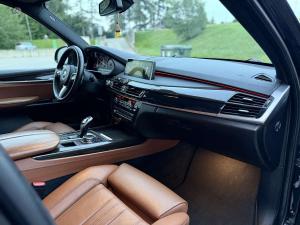 BMW X5 2015 in Vilnius, with an engine capacity of 2.99 L and mileage of 220 thousand km for 20390 €, photo 27 on AUTOMOTO.COM.LV