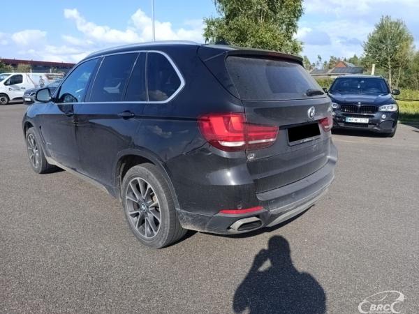 BMW X5 2015 in Vilnius, with an engine capacity of 4.40 L and mileage of 283 thousand km for 11900 €, photo 4 on AUTOMOTO.COM.LV