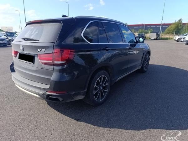 BMW X5 2015 in Vilnius, with an engine capacity of 4.40 L and mileage of 283 thousand km for 11900 €, photo 6 on AUTOMOTO.COM.LV