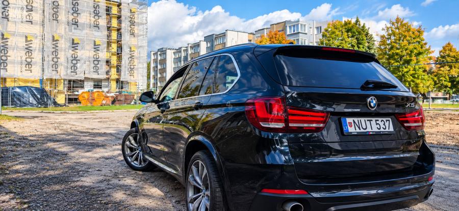 BMW X5 2015 Ignalina, ar dzinēja tilpumu 3.00 L un nobraukumu 156 tūkst. km par 17850 €, foto 10 vietnē AUTOMOTO.COM.LV