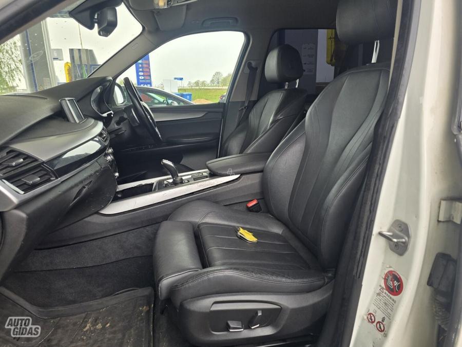 BMW X5 2016 in Radviliskis, with an engine capacity of 3.00 L and mileage of 144 thousand km for 6950 €, photo 6 on AUTOMOTO.COM.LV