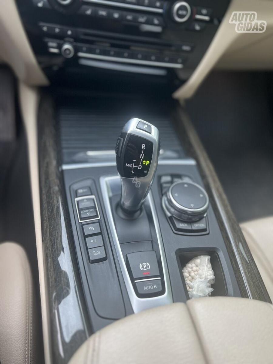 BMW X5 2016 in Kaunas, with an engine capacity of 3.00 L and mileage of 135 thousand km for 23500 €, photo 17 on AUTOMOTO.COM.LV