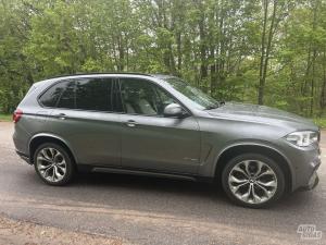 BMW X5 2016 in Kaunas, with an engine capacity of 3.00 L and mileage of 135 thousand km for 23500 €, photo 5 on AUTOMOTO.COM.LV