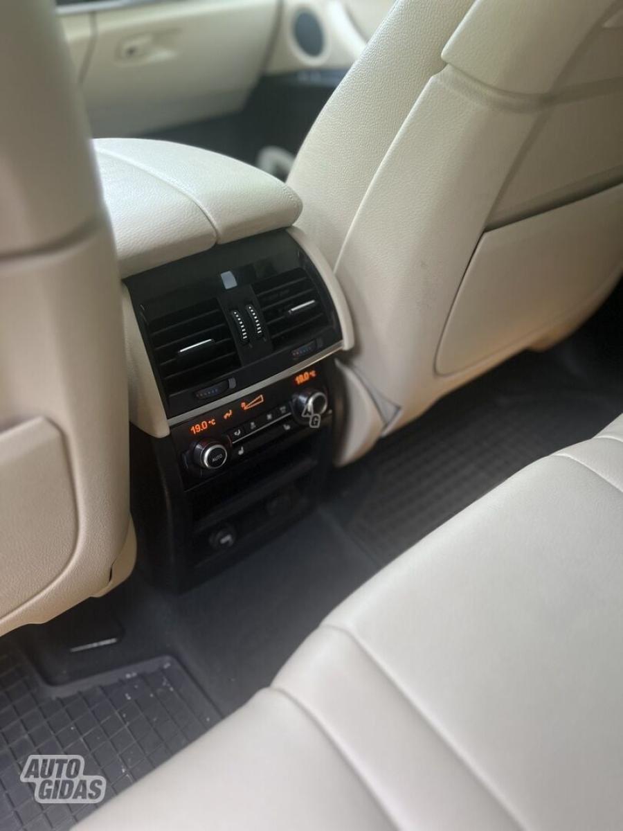 BMW X5 2016 in Kaunas, with an engine capacity of 3.00 L and mileage of 135 thousand km for 23500 €, photo 10 on AUTOMOTO.COM.LV