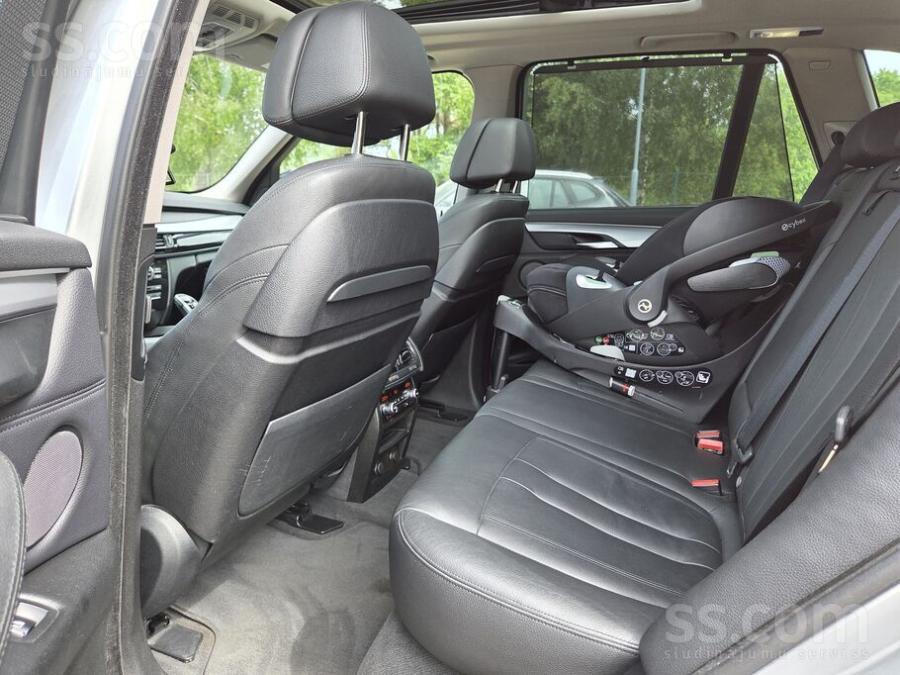 BMW X5 2016 in Kuldiga, with an engine capacity of 3.00 L and mileage of 222 thousand km for 19990 €, photo 9 on AUTOMOTO.COM.LV