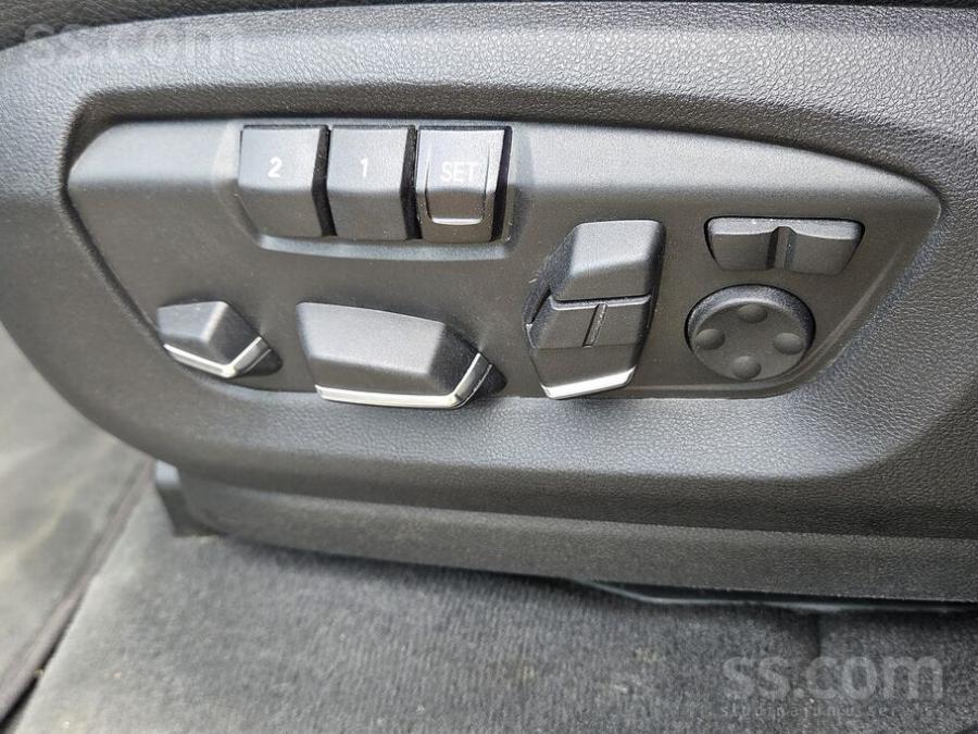 BMW X5 2016 in Kuldiga, with an engine capacity of 3.00 L and mileage of 222 thousand km for 19990 €, photo 16 on AUTOMOTO.COM.LV