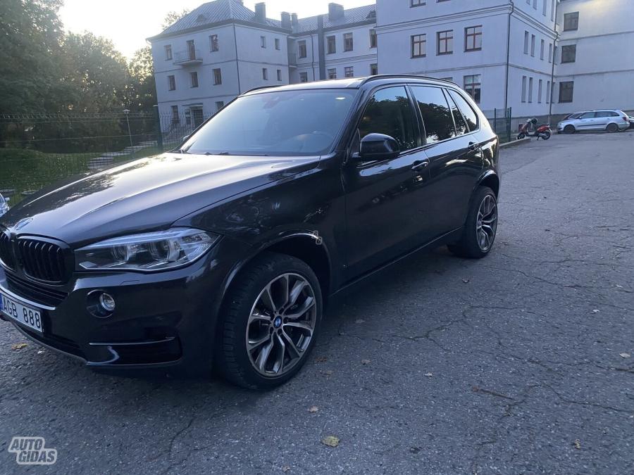 BMW X5 2016 in Kretinga, with an engine capacity of 3.00 L and mileage of 263 thousand km for 17500 €, photo 3 on AUTOMOTO.COM.LV