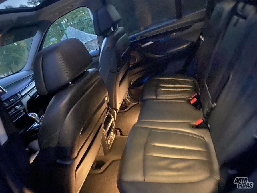 BMW X5 2016 in Kretinga, with an engine capacity of 3.00 L and mileage of 263 thousand km for 17500 €, photo 8 on AUTOMOTO.COM.LV