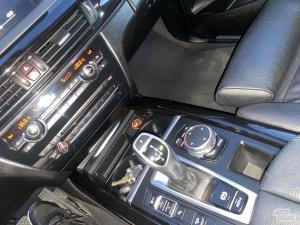 BMW X5 2016 in Kretinga, with an engine capacity of 3.00 L and mileage of 263 thousand km for 17500 €, photo 14 on AUTOMOTO.COM.LV