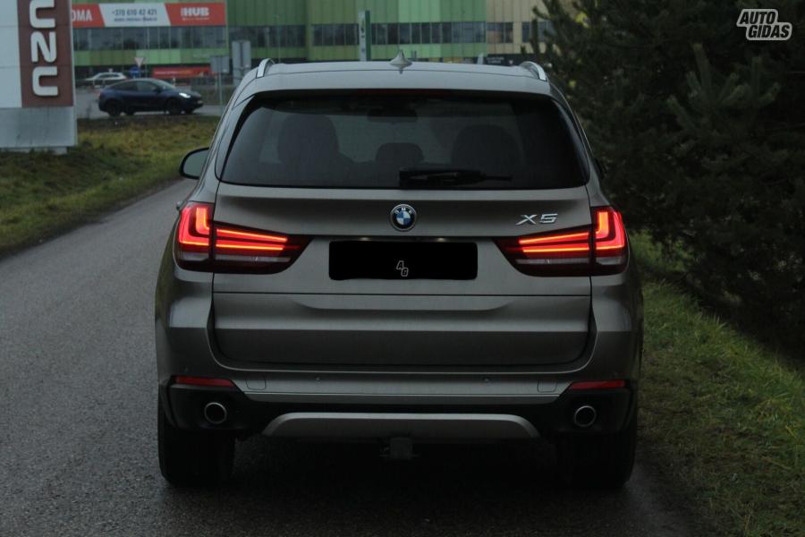 BMW X5 2017 in Avizieniai, with an engine capacity of 3.00 L and mileage of 123 thousand km for 26400 €, photo 4 on AUTOMOTO.COM.LV