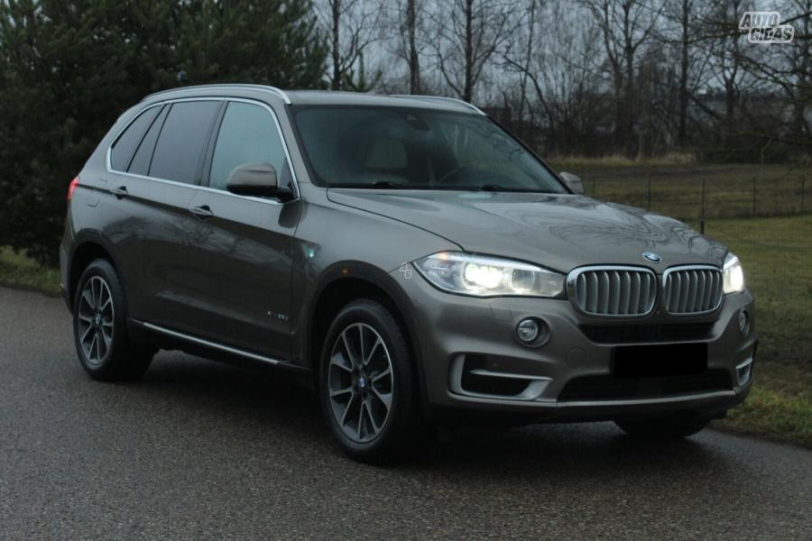 BMW X5 2017 in Avizieniai, with an engine capacity of 3.00 L and mileage of 123 thousand km for 26400 €, photo 6 on AUTOMOTO.COM.LV