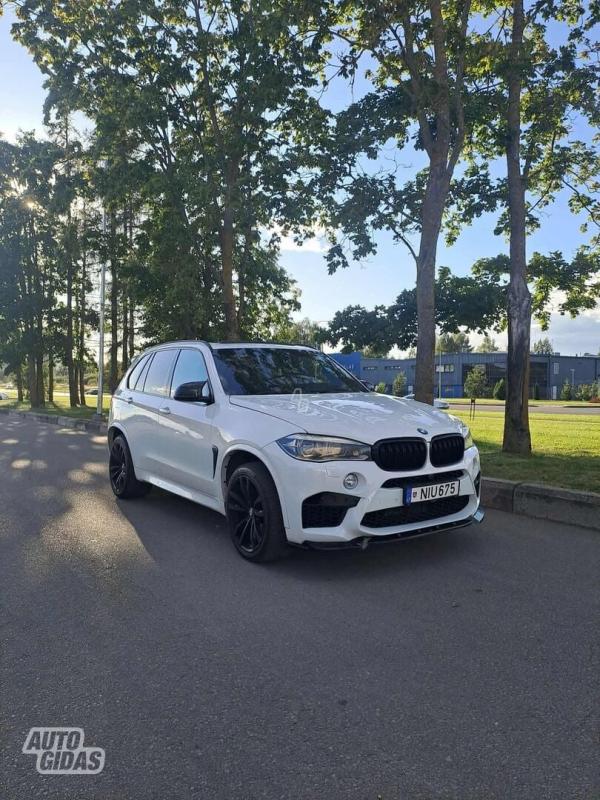 BMW X5 2017 Panevēža, ar dzinēja tilpumu 3.50 L un nobraukumu 310 tūkst. km par 16500 €, foto 1 vietnē AUTOMOTO.COM.LV