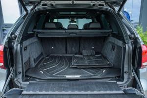 BMW X5 2017 in Kaunas, with an engine capacity of 3.00 L and mileage of 240 thousand km for 26450 €, photo 16 on AUTOMOTO.COM.LV
