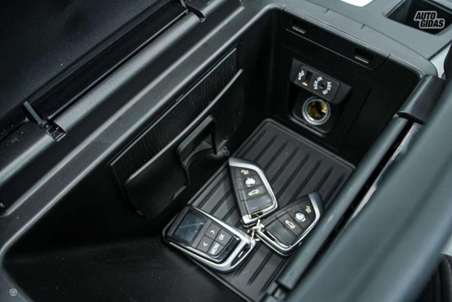 BMW X5 2017 in Kaunas, with an engine capacity of 3.00 L and mileage of 240 thousand km for 26450 €, photo 36 on AUTOMOTO.COM.LV