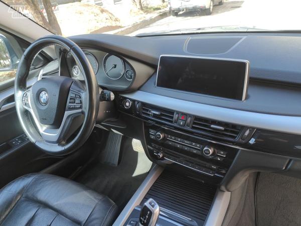BMW X5 2018 in Vilnius, with an engine capacity of 3.00 L and mileage of 315 thousand km for 17300 €, photo 9 on AUTOMOTO.COM.LV