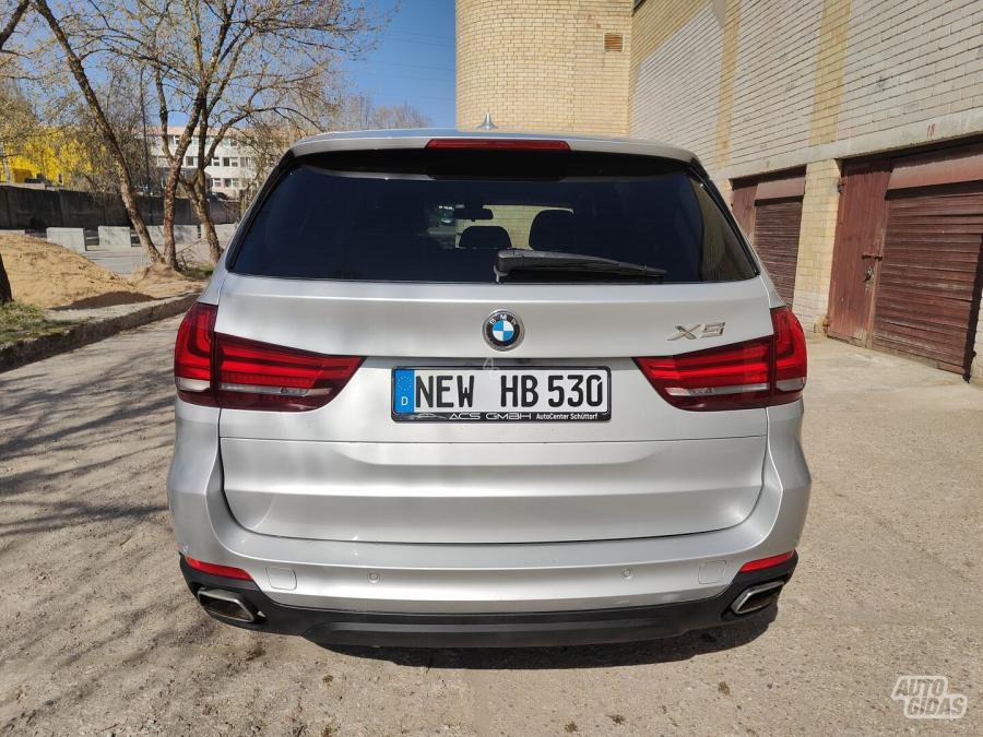 BMW X5 2018 in Vilnius, with an engine capacity of 3.00 L and mileage of 315 thousand km for 17200 €, photo 6 on AUTOMOTO.COM.LV