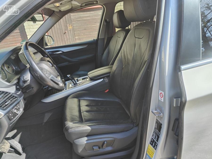BMW X5 2018 in Vilnius, with an engine capacity of 3.00 L and mileage of 315 thousand km for 17200 €, photo 12 on AUTOMOTO.COM.LV