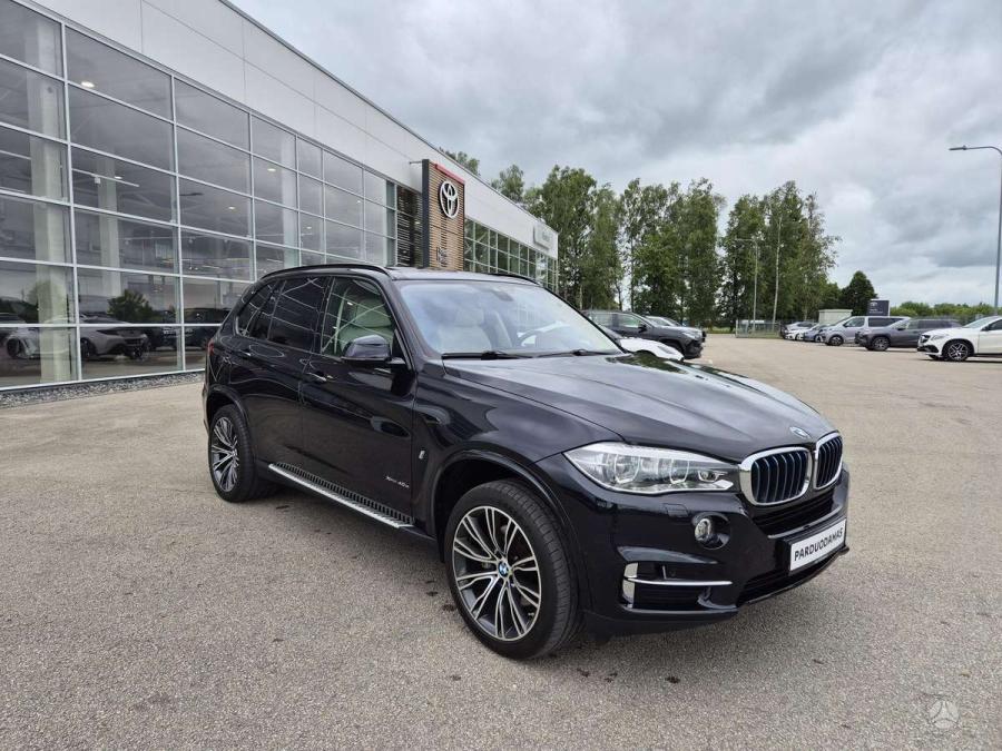 BMW X5 2018 in Panevezys, with an engine capacity of 2.00 L and mileage of 133 thousand km for 24999 €, photo 4 on AUTOMOTO.COM.LV