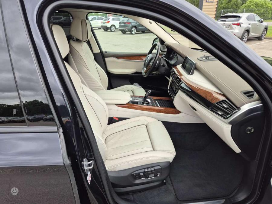 BMW X5 2018 in Panevezys, with an engine capacity of 2.00 L and mileage of 133 thousand km for 24999 €, photo 23 on AUTOMOTO.COM.LV