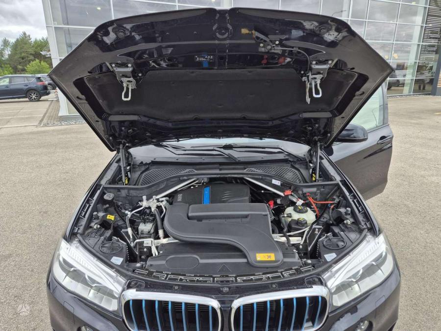 BMW X5 2018 in Panevezys, with an engine capacity of 2.00 L and mileage of 133 thousand km for 24999 €, photo 37 on AUTOMOTO.COM.LV