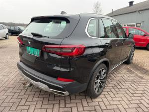 BMW X5 2019 in Ariogala, with an engine capacity of 3.00 L and mileage of 300 thousand km for 32000 €, photo 4 on AUTOMOTO.COM.LV