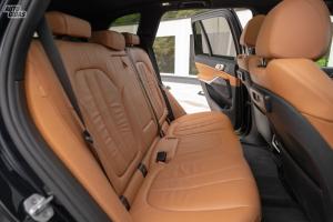 BMW X5 2019 in Vilnius, with an engine capacity of 3.00 L and mileage of 98 thousand km for 39500 €, photo 20 on AUTOMOTO.COM.LV