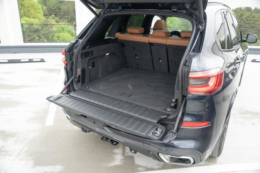 BMW X5 2019 in Vilnius, with an engine capacity of 3.00 L and mileage of 98 thousand km for 39500 €, photo 22 on AUTOMOTO.COM.LV