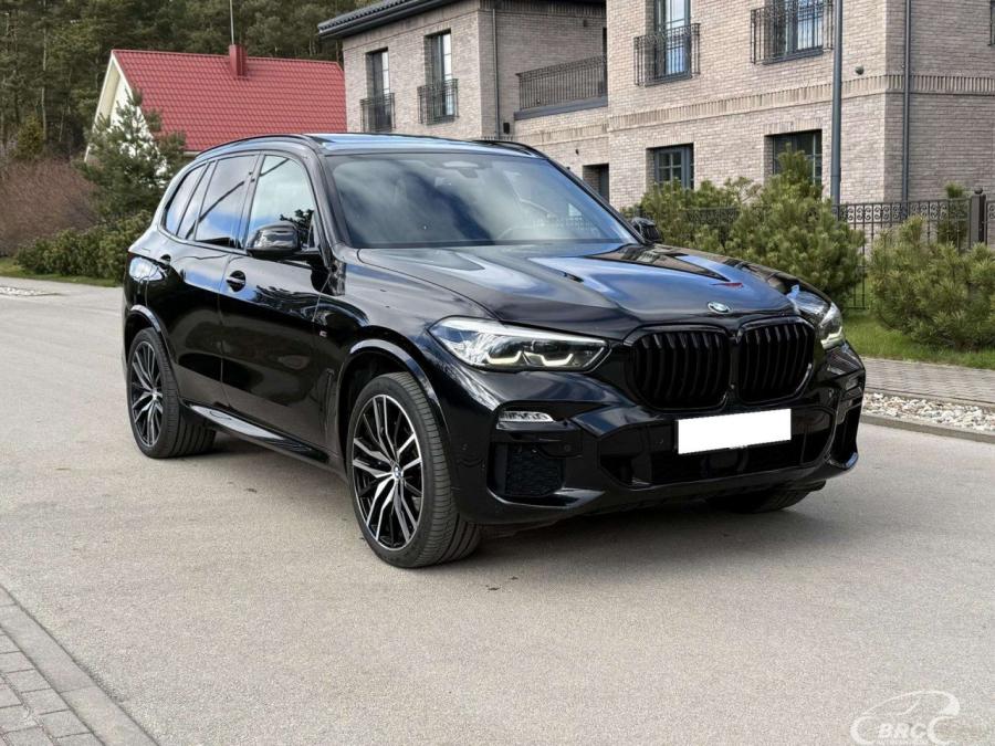 BMW X5 2019 in Klaipeda, with an engine capacity of 2.99 L and mileage of 217 thousand km for 35700 €, photo 4 on AUTOMOTO.COM.LV