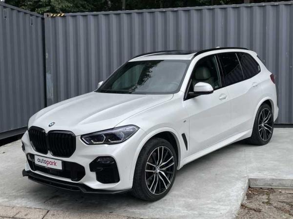 BMW X5 2019 in Vilnius, with an engine capacity of 2.99 L and mileage of 107 thousand km for 39700 €, photo 1 on AUTOMOTO.COM.LV
