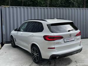 BMW X5 2019 in Vilnius, with an engine capacity of 2.99 L and mileage of 107 thousand km for 39700 €, photo 5 on AUTOMOTO.COM.LV