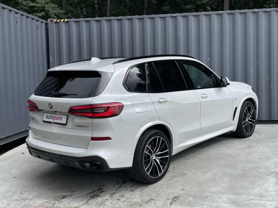 BMW X5 2019 in Vilnius, with an engine capacity of 2.99 L and mileage of 107 thousand km for 39700 €, photo 6 on AUTOMOTO.COM.LV