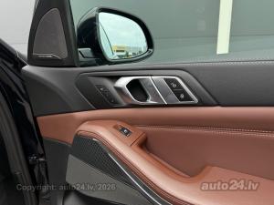 BMW X5 2019 in Tallinn, with an engine capacity of 3.00 L and mileage of 189 thousand km for 39990 €, photo 18 on AUTOMOTO.COM.LV