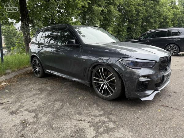 BMW X5 2019 Viļņa, ar dzinēja tilpumu 3.00 L un nobraukumu 0 tūkst. km par 28650 €, foto 3 vietnē AUTOMOTO.COM.LV