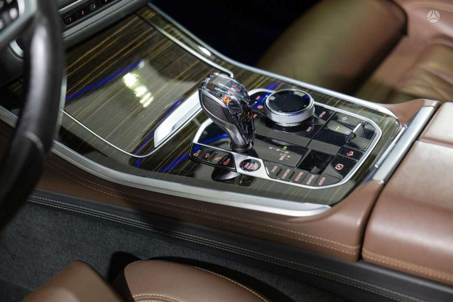 BMW X5 2019 in Vilnius, with an engine capacity of 3.00 L and mileage of 116 thousand km for 44991 €, photo 18 on AUTOMOTO.COM.LV