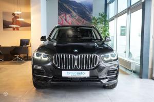 BMW X5 2020 in Kaunas, with an engine capacity of 3.00 L and mileage of 122 thousand km for 46771 €, photo 2 on AUTOMOTO.COM.LV