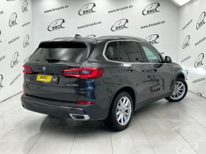 BMW X5 2020 in Vilnius, with an engine capacity of 3.00 L and mileage of 201 thousand km for 39900 €, photo 2 on AUTOMOTO.COM.LV